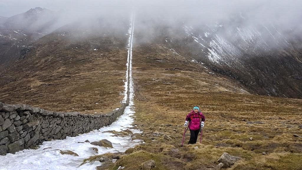 A record-breaking ascent of Slieve Donard - Trek NI